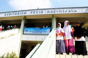 Santriwati SMA dan SMP siap mengikuti Seleksi Kelas Khusus di ...